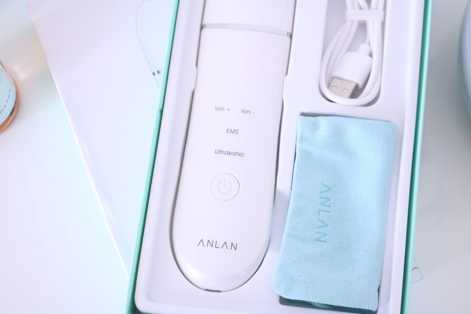 ANLAN Facial Skin Scrubber Review - Beauty Conspirator